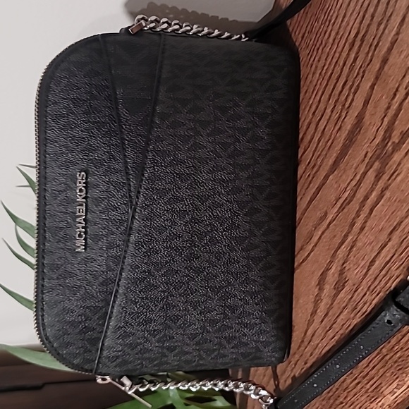 MICHAEL Michael Kors | Bags | Michael Kors Jet Set Monogram Crossbody ...